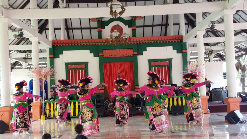 10 Daftar Sanggar Tari Terbaik di Jakarta, Tempat Les Tari Tradisional ...